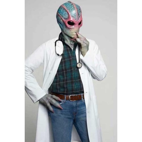 Harry Vanderspeigle Alan Tudyk Resident Alien White Lab Coat